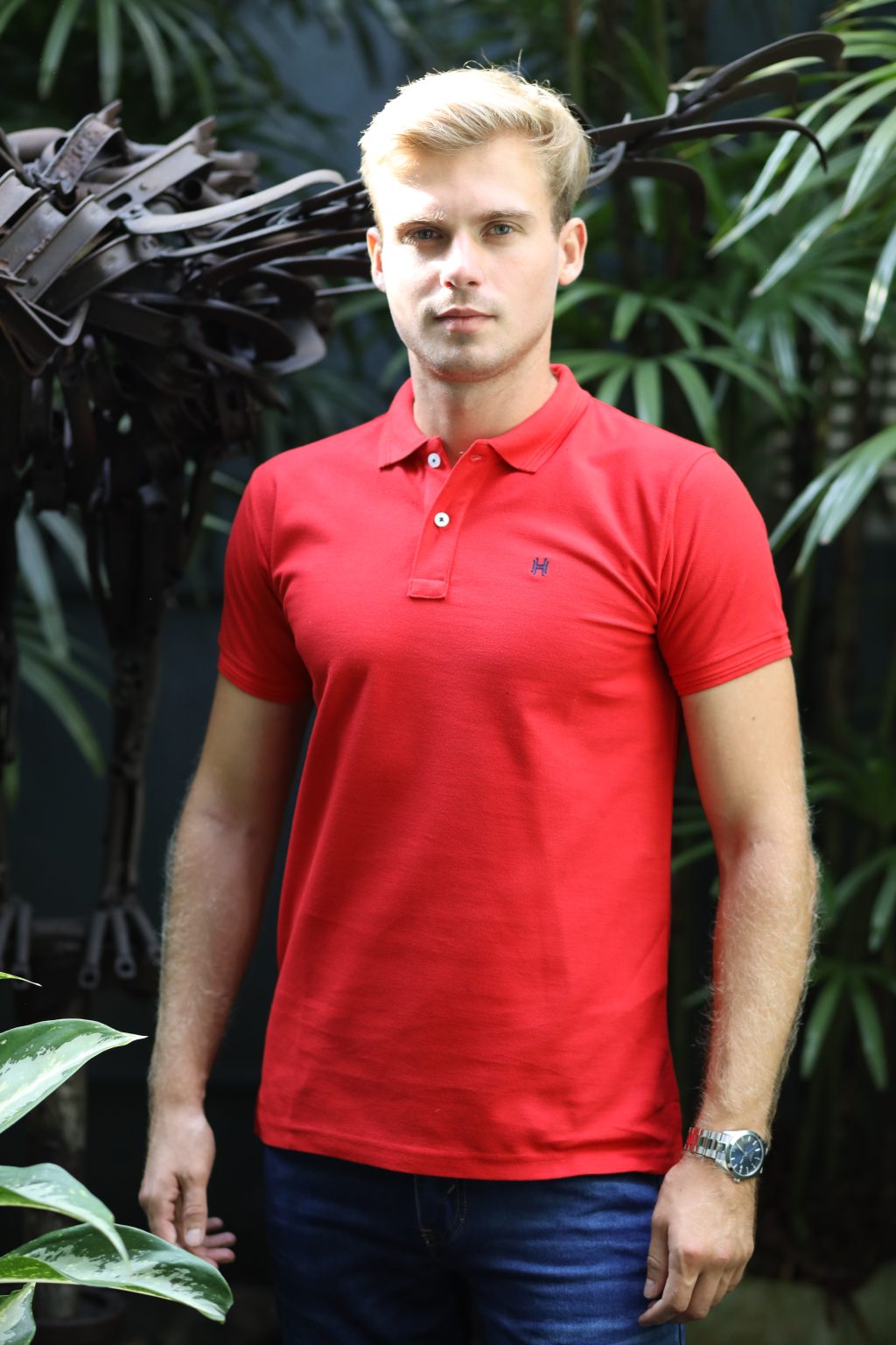 Red Collar T-Shirt – The Garage
